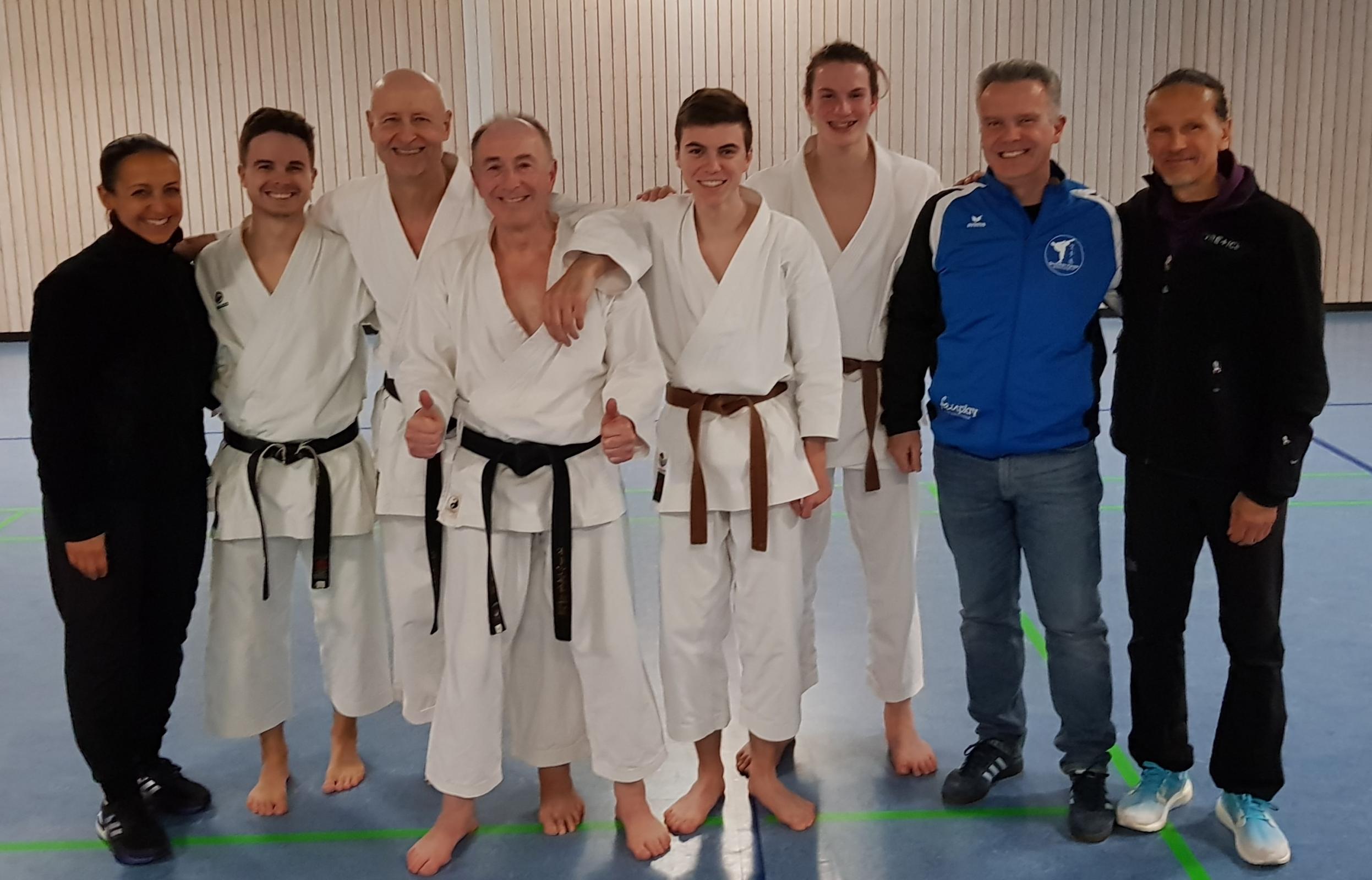 Karatekas aus Bad Krozingen bestehen erfolgreich die DAN ...
